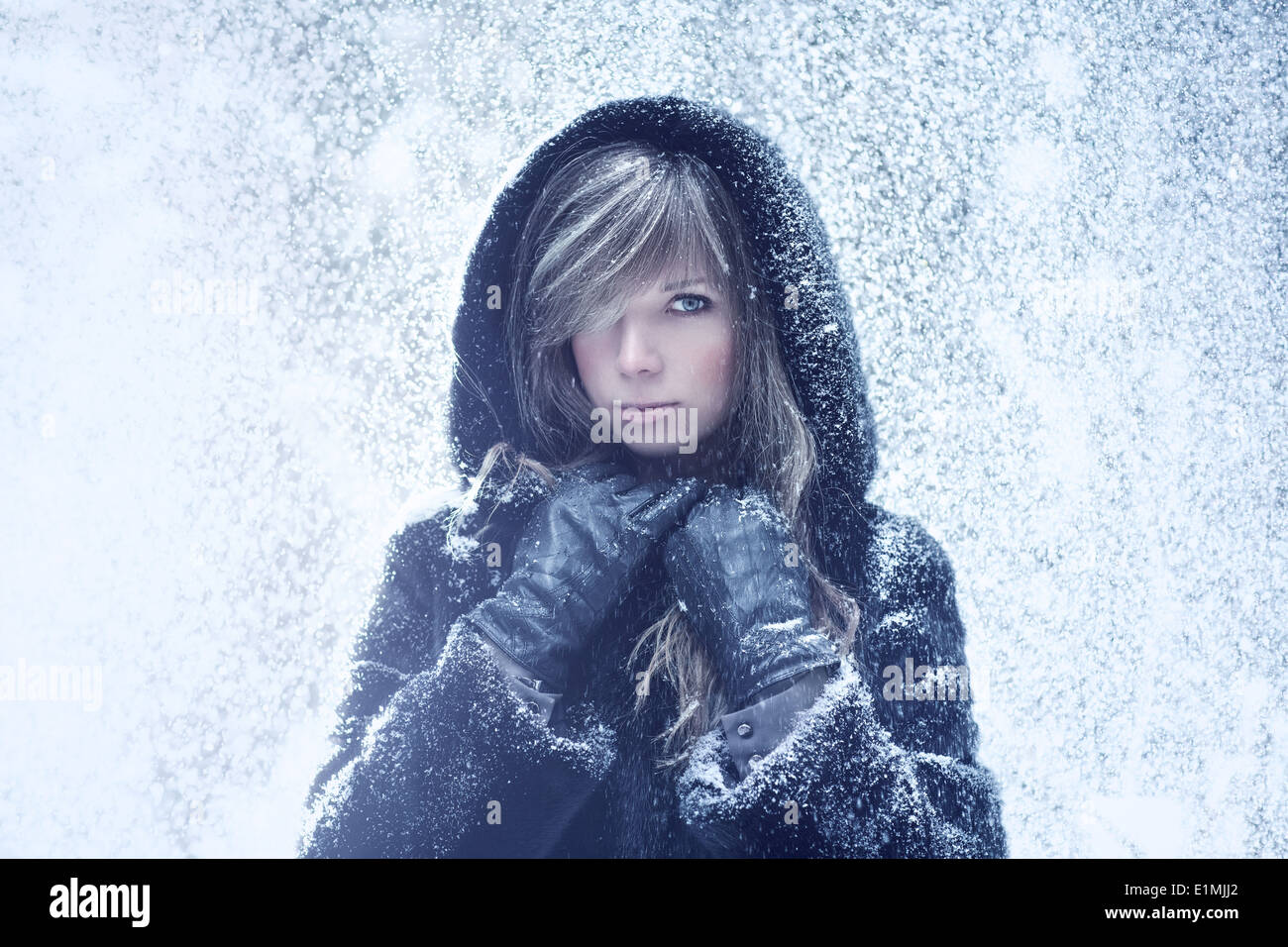 Snow falling woman face hi-res stock photography and images - Alamy
