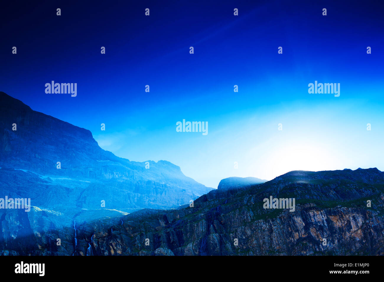 Sky blue pyrenees mountains hi-res stock photography and images - Alamy