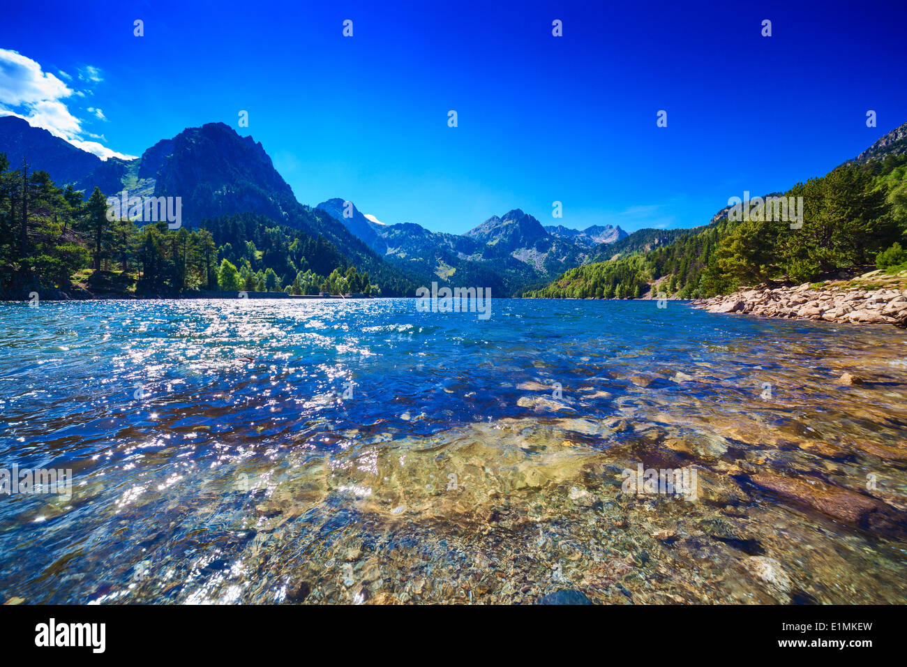 Pyrenees lake summer hi-res stock photography and images - Alamy