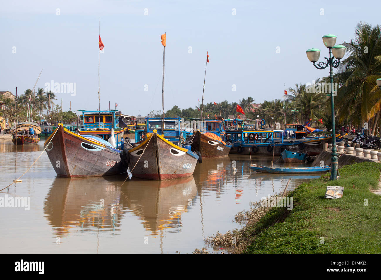 Boats in the Thu Bon River at Hoi An Vietnam Stock Photo - Alamy