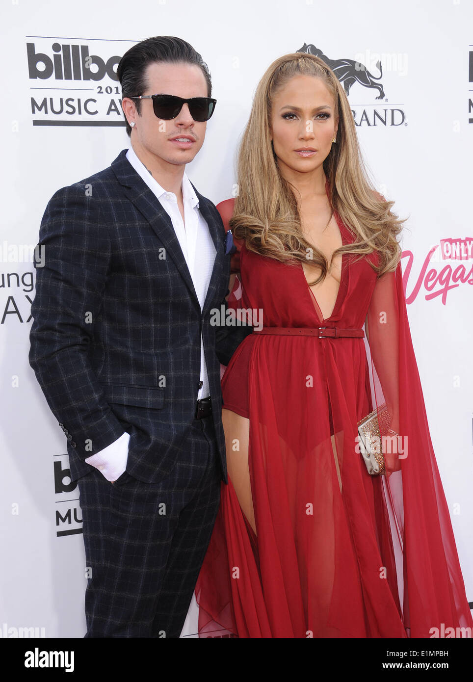 JENNIFER LOPEZ and CASPER SMART looked blissfully in love less than a ...