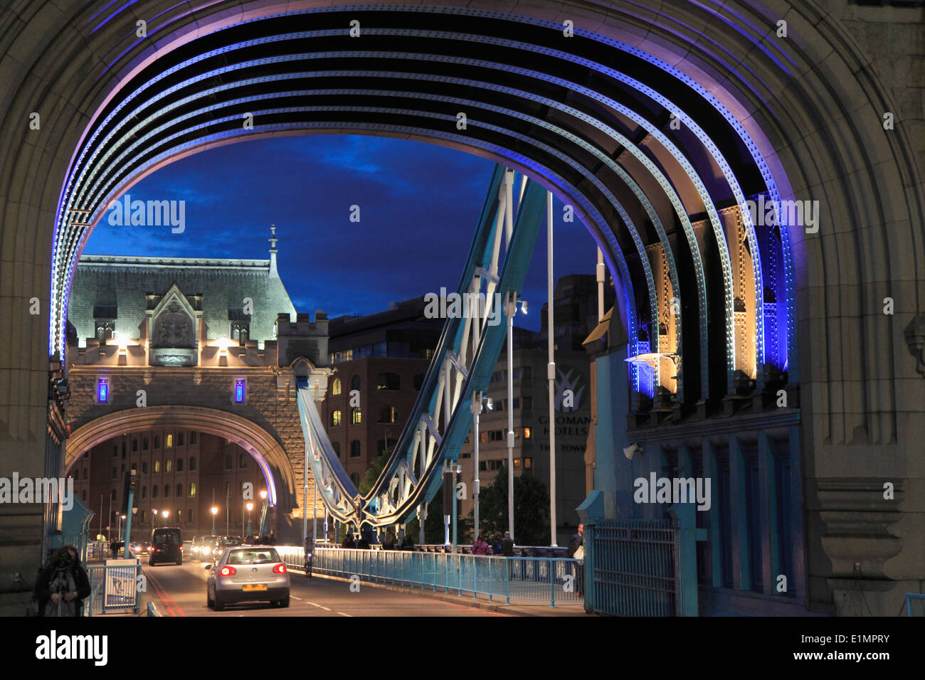 London bridge landmark monument uk hi-res stock photography and images ...
