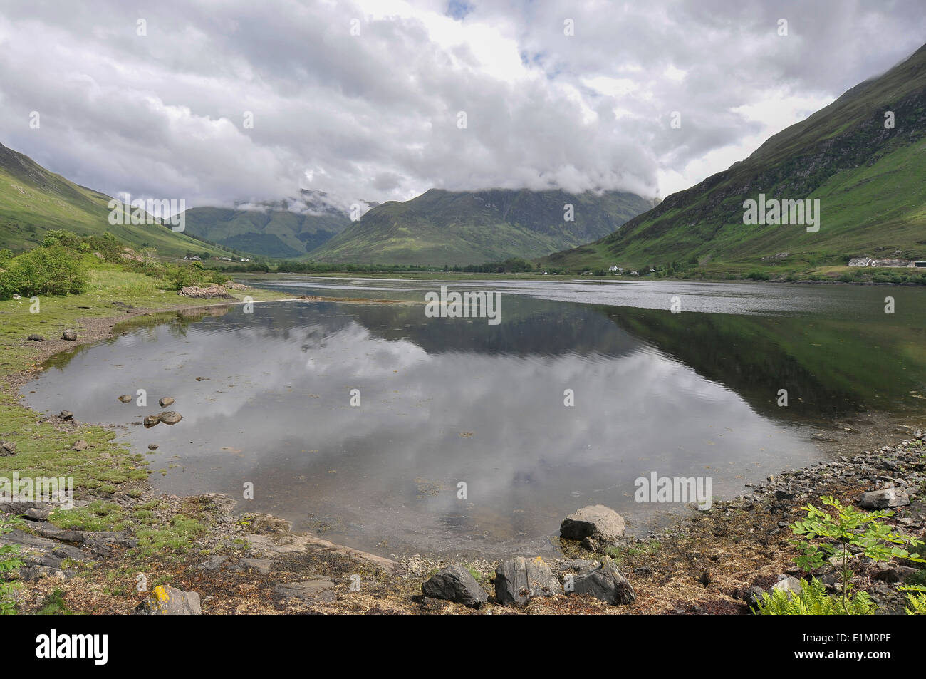 Scottish highland cliffs and lakes hi-res stock photography and images ...