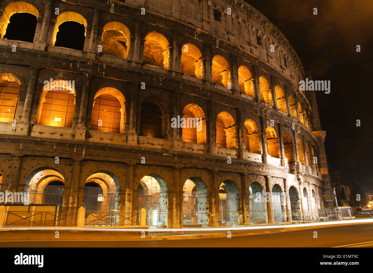 Colosseum at night, Amphitheatre in Rome, Italy Stock Photo - Alamy