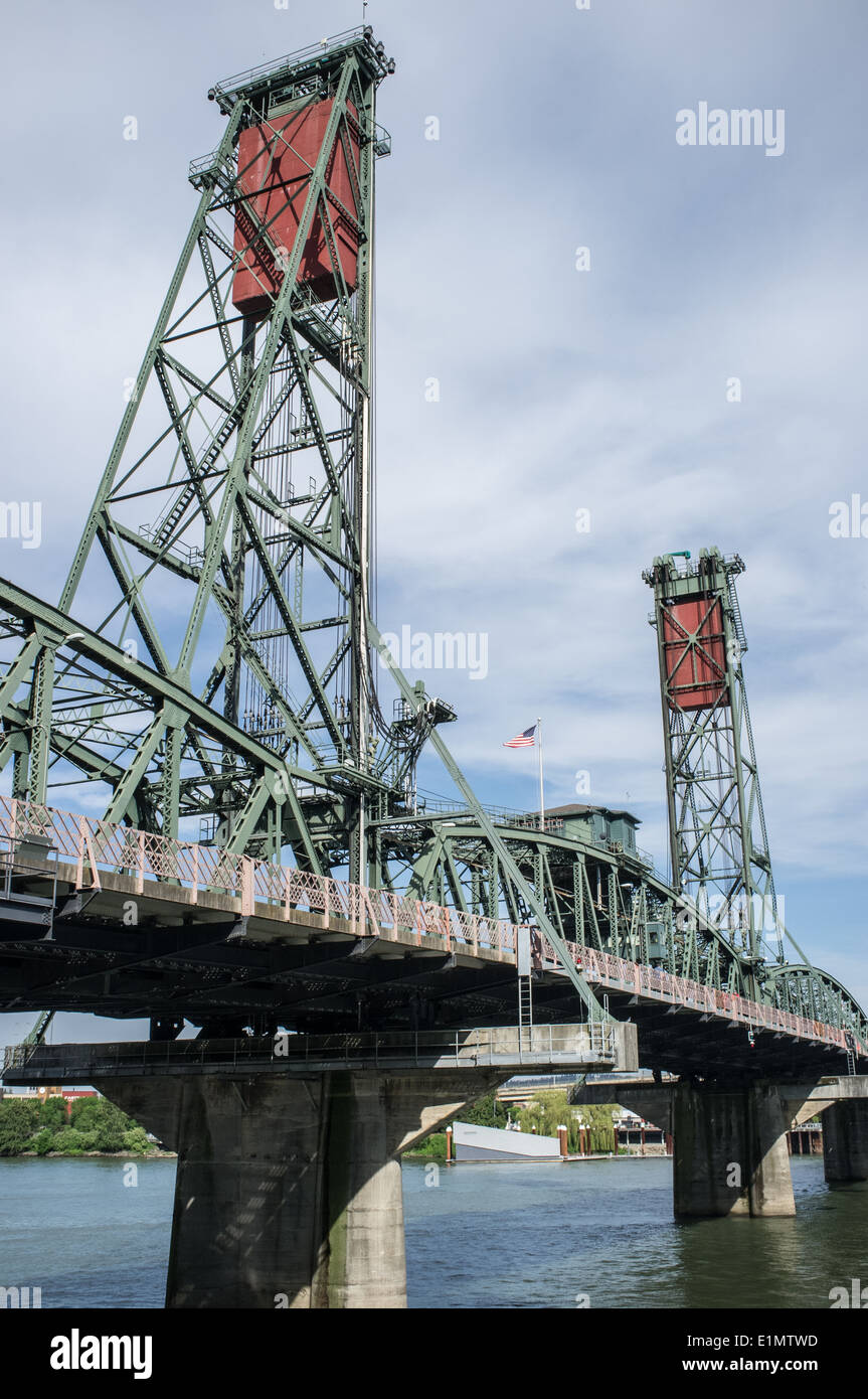 Working drawbridges hi-res stock photography and images - Alamy