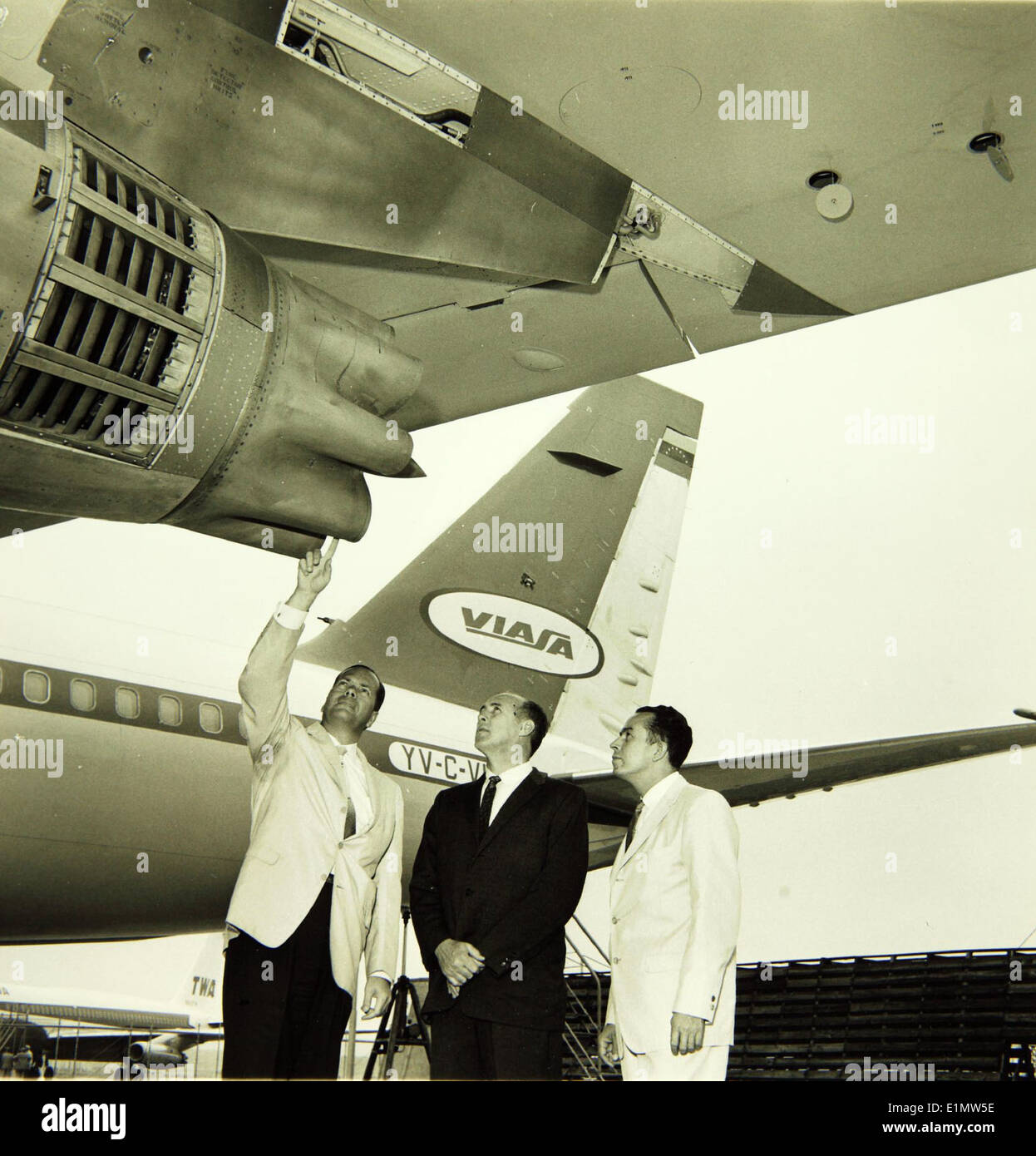 Convair 880 hi-res stock photography and images - Alamy