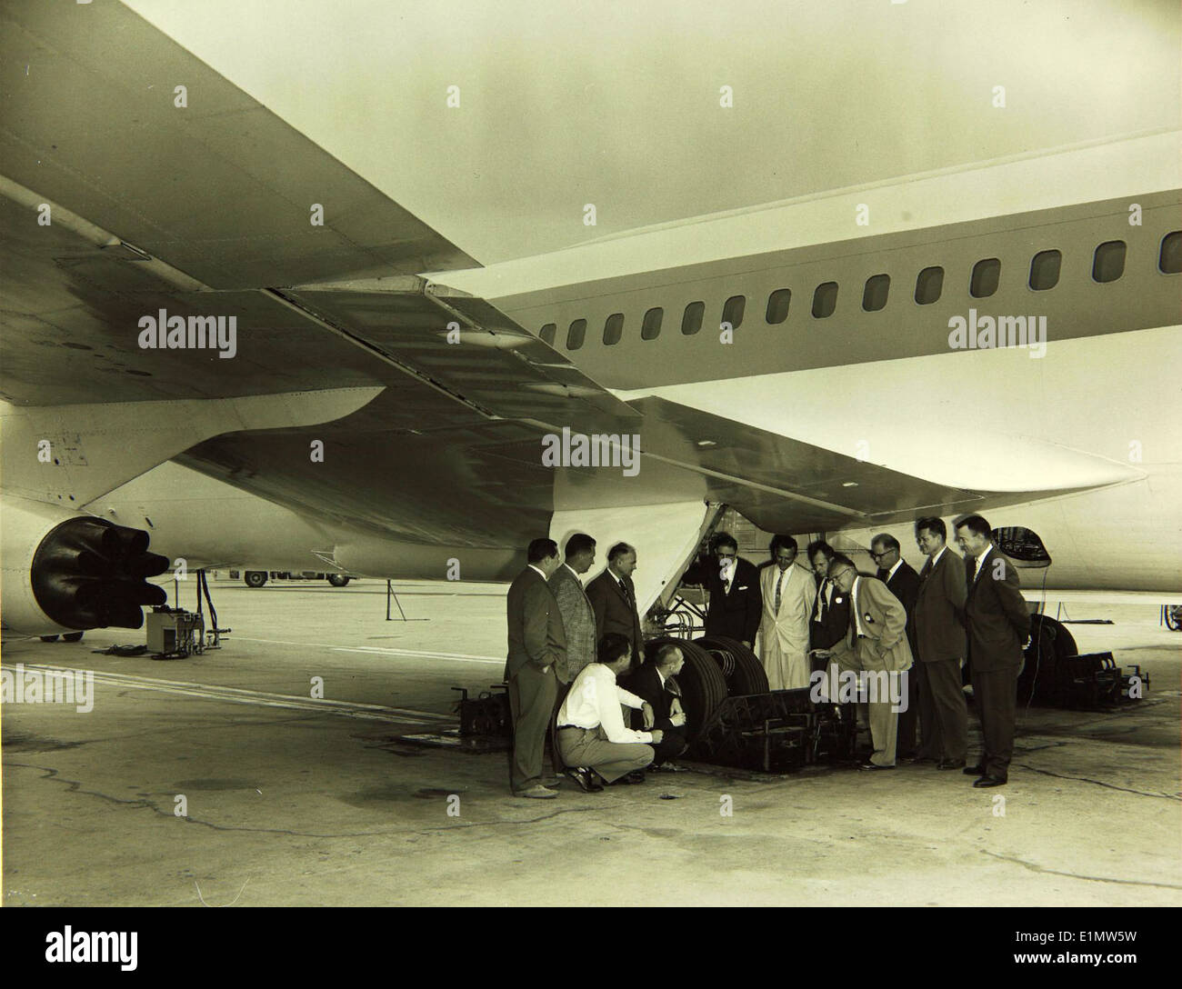 Landinggear hi-res stock photography and images - Alamy