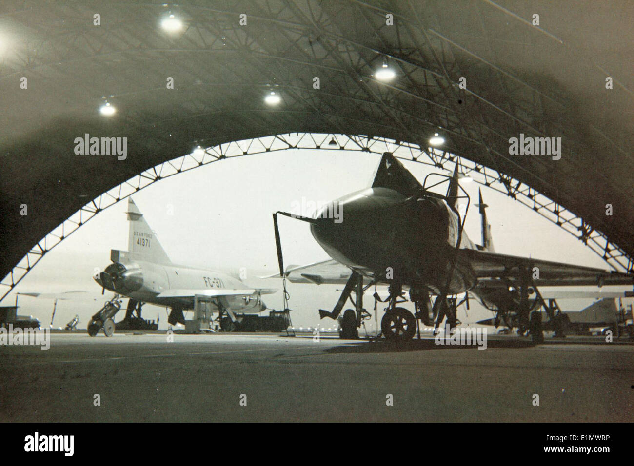 Convair f 102 delta dagger hi-res stock photography and images - Alamy