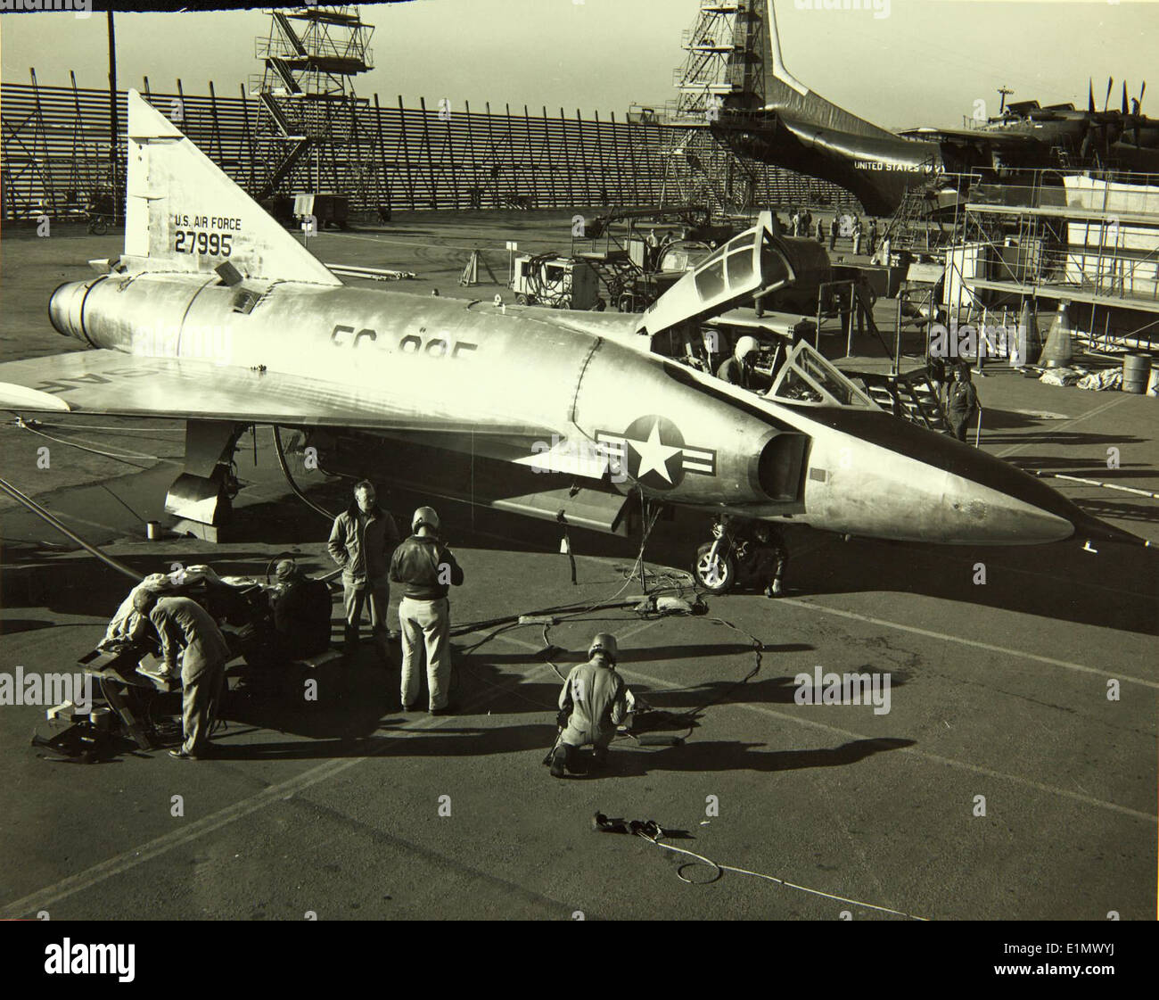 F 102 Delta Dagger