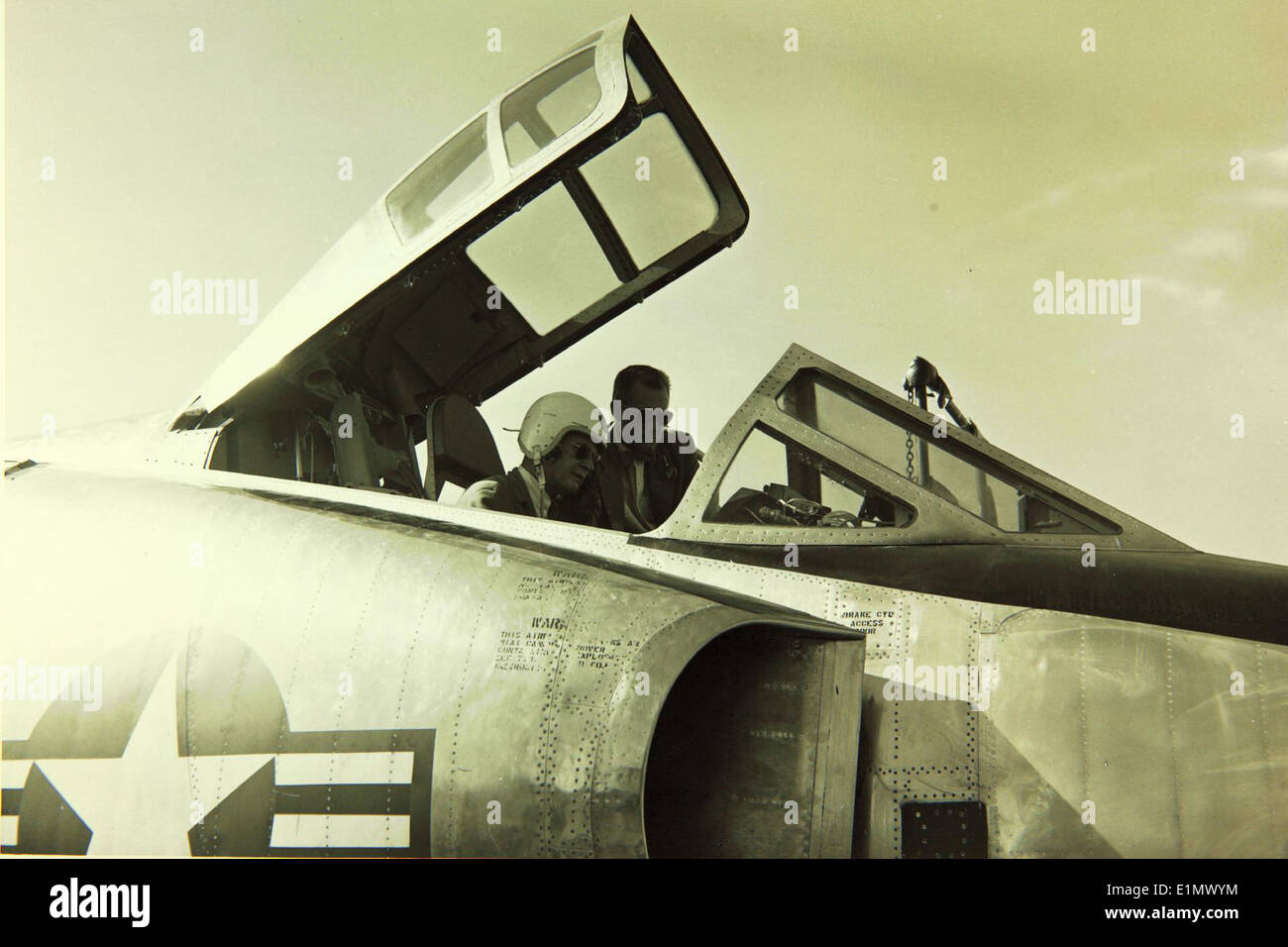 F 102 Delta Dagger Cockpit