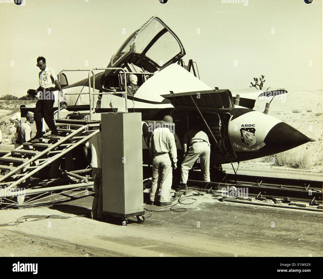 The Convair F-102 Delta Dagger was a pioneering supersonic interceptor ...