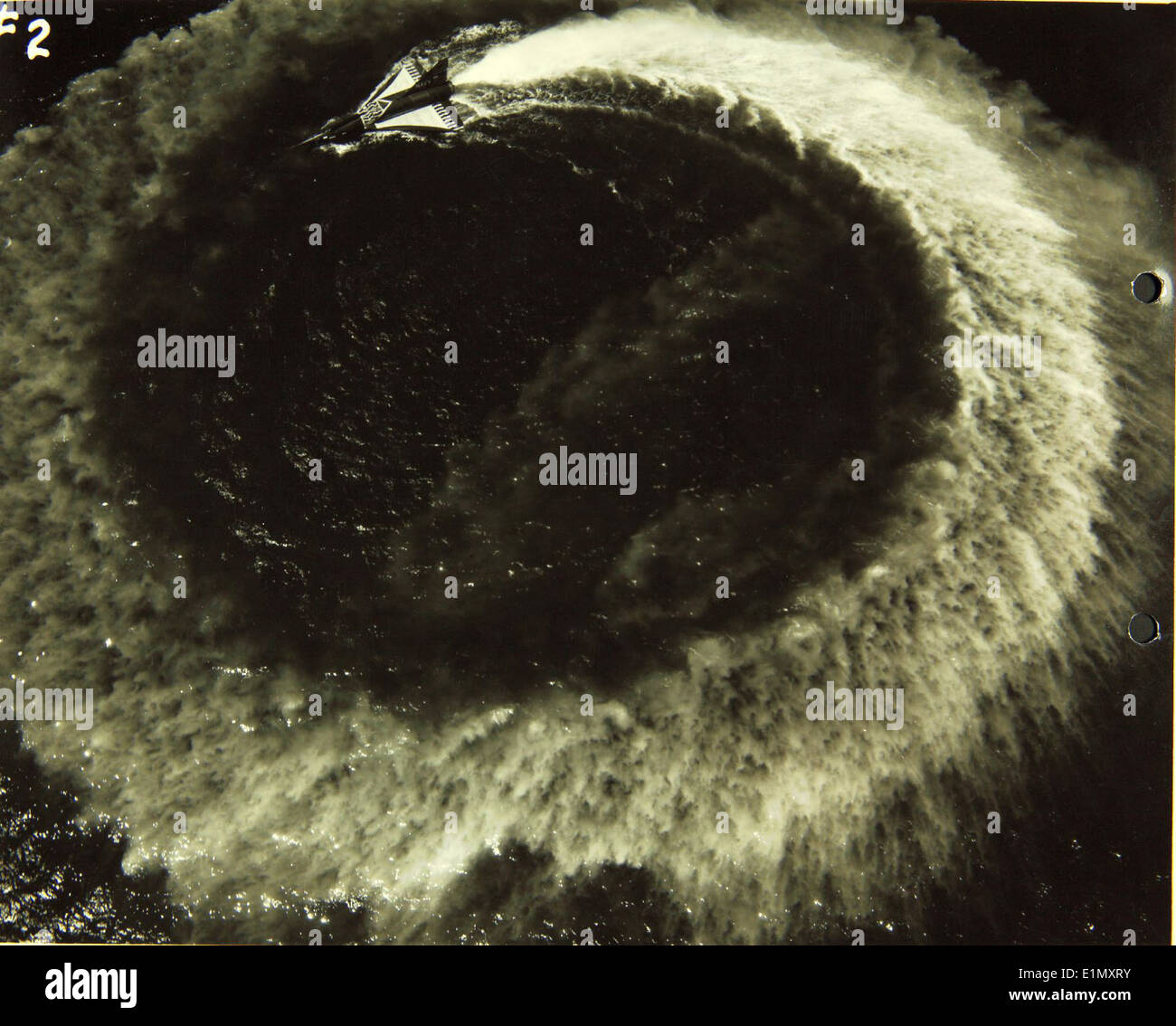 The Convair XF2Y Sea Dart was a prototype jet aircraft designed for ...