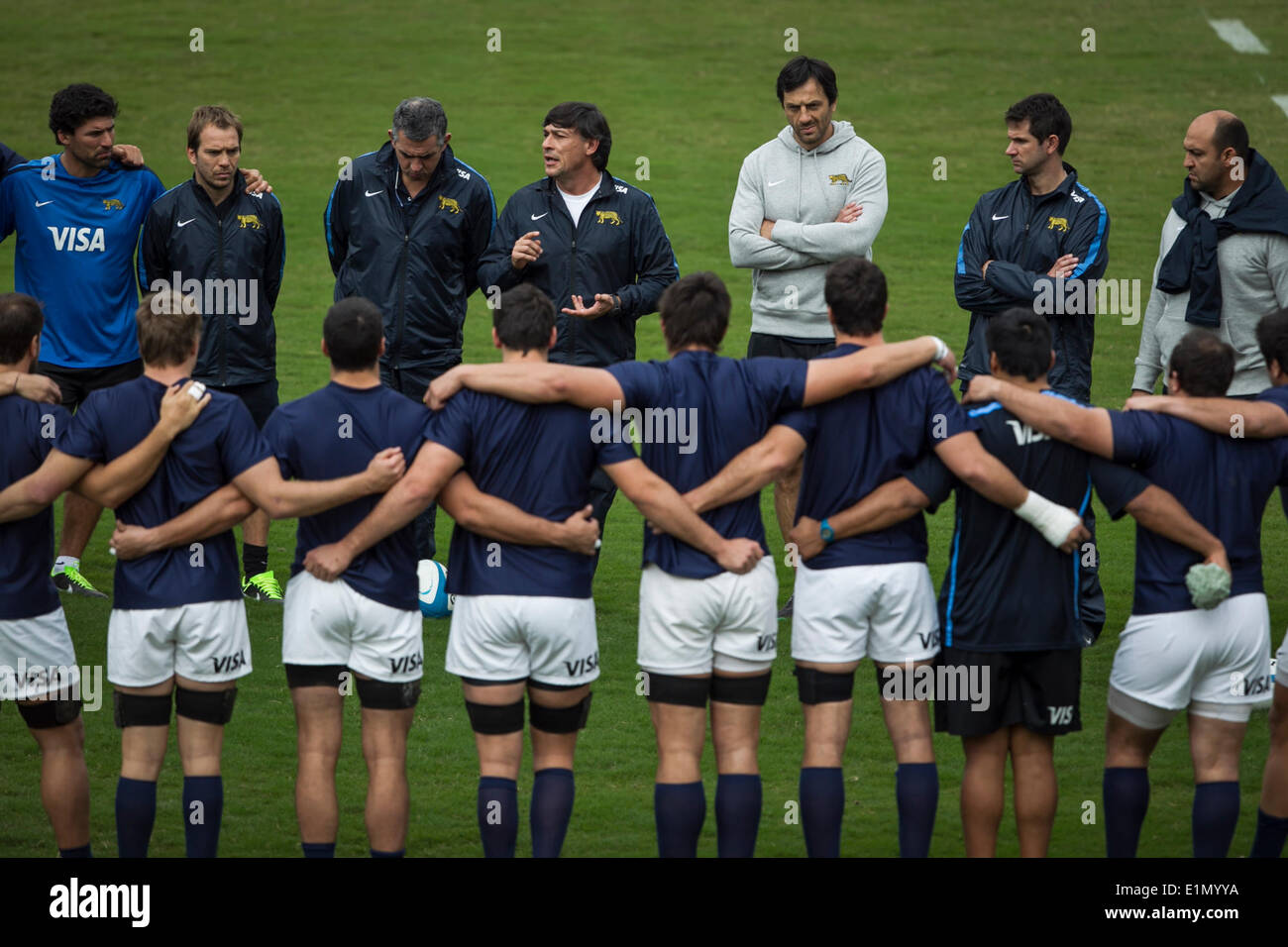 Ireland team captains run hi-res stock photography and images - Alamy