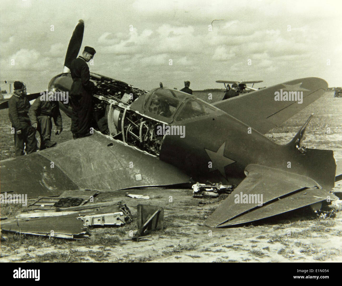 The MiG-3, a Soviet fighter aircraft used during World War II, was ...