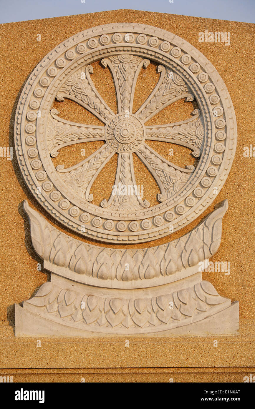 wheel of dhamma of buddhism Stock Photo: 69917424 - Alamy