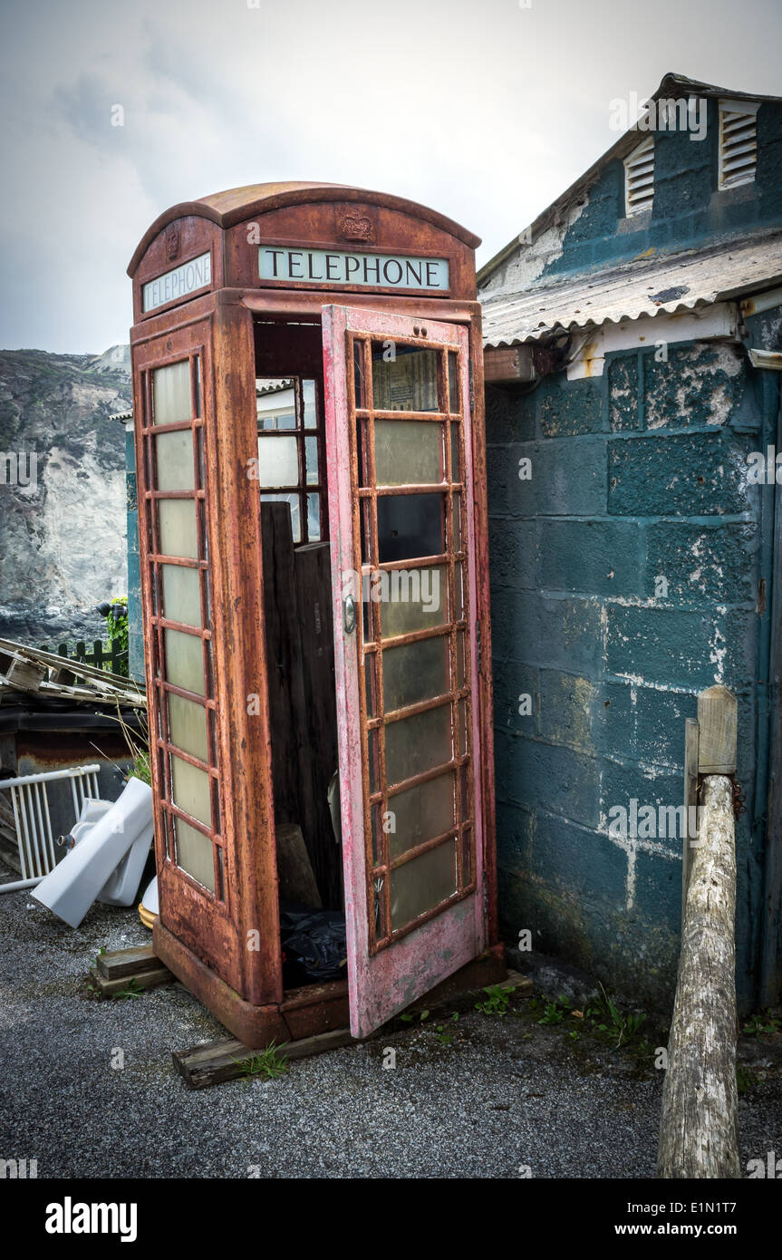 Old red telephone box Stock Photo - Alamy