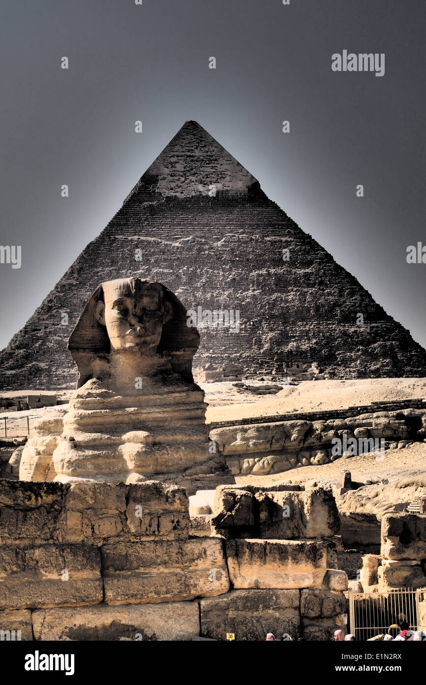The Great Sphinx of Giza, with the pyramid of Khaefre (or khephren ...