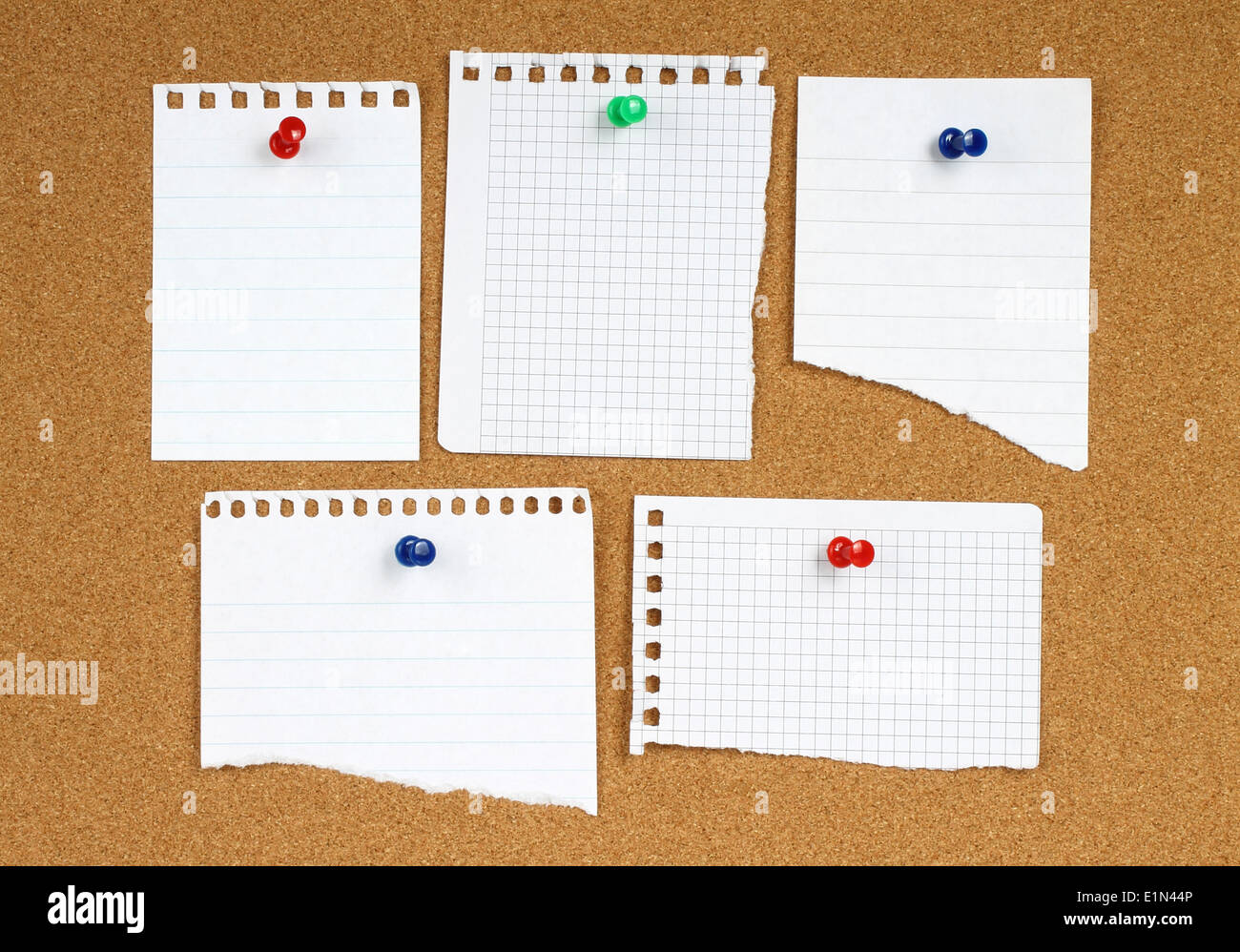 White notes with pin on wooden background Stock Photo - Alamy