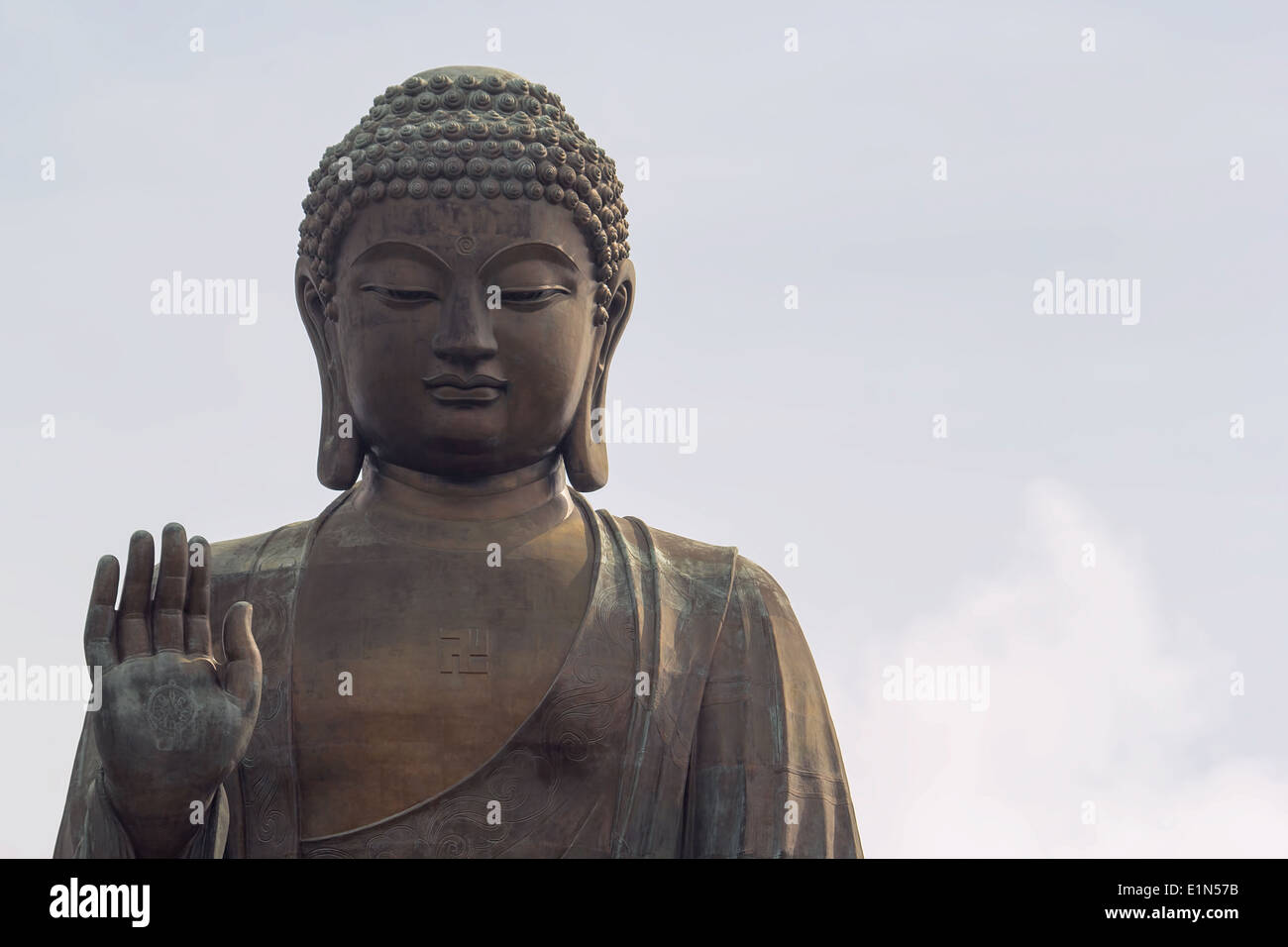 Bronze tian tan buddha hi-res stock photography and images - Alamy
