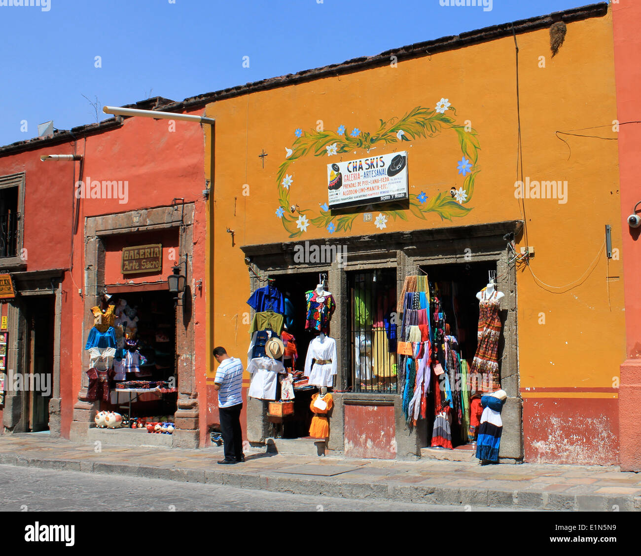 Mexican shop front hi-res stock photography and images - Alamy