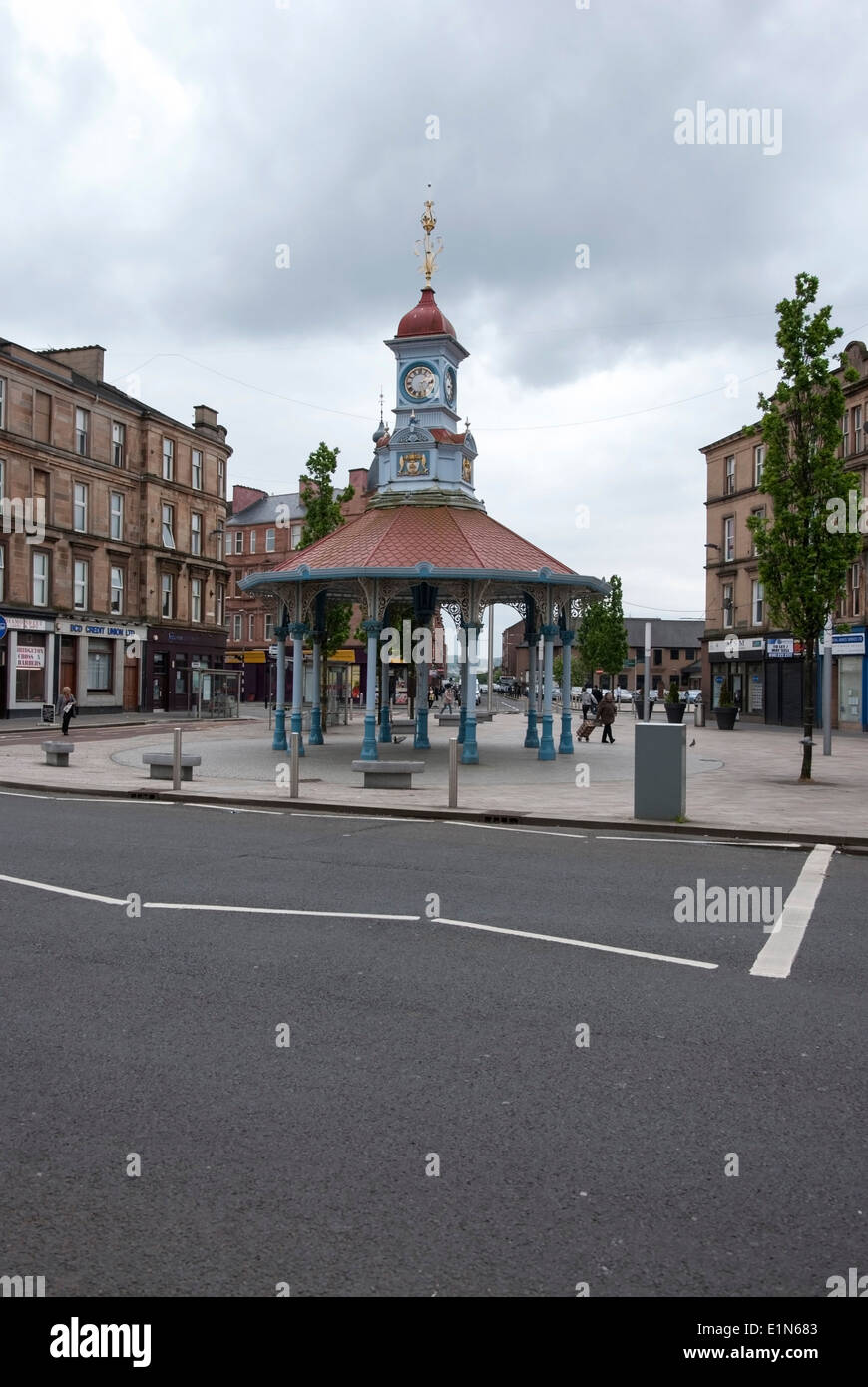 The Seven Ways Bridgeton Cross Glasgow & The Umbrella Stock Photo - Alamy
