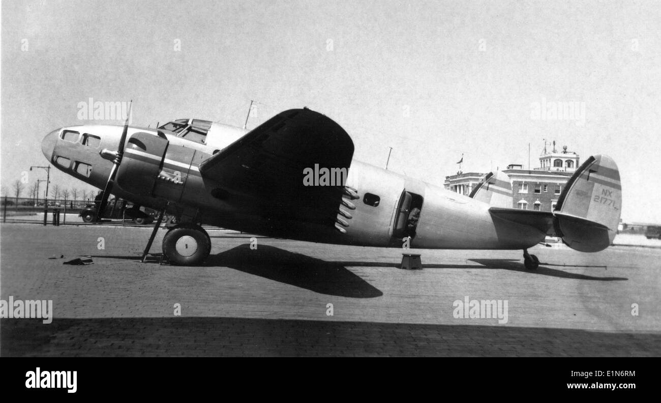 Lockheed hudson aircraft Black and White Stock Photos & Images - Alamy