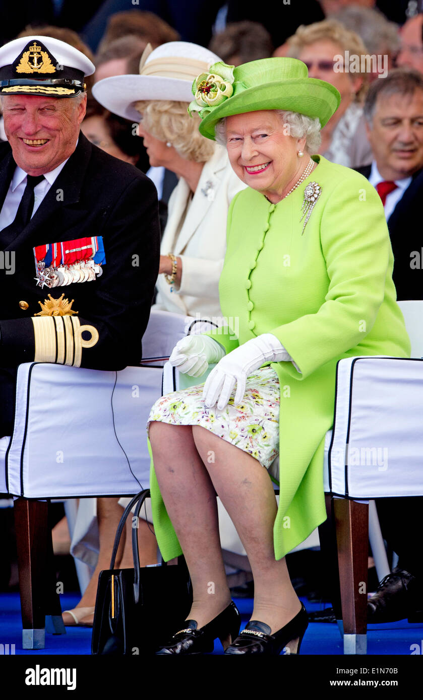 Normandy, France. 06th June, 2014. King Harald V. of Norway (L-R ...