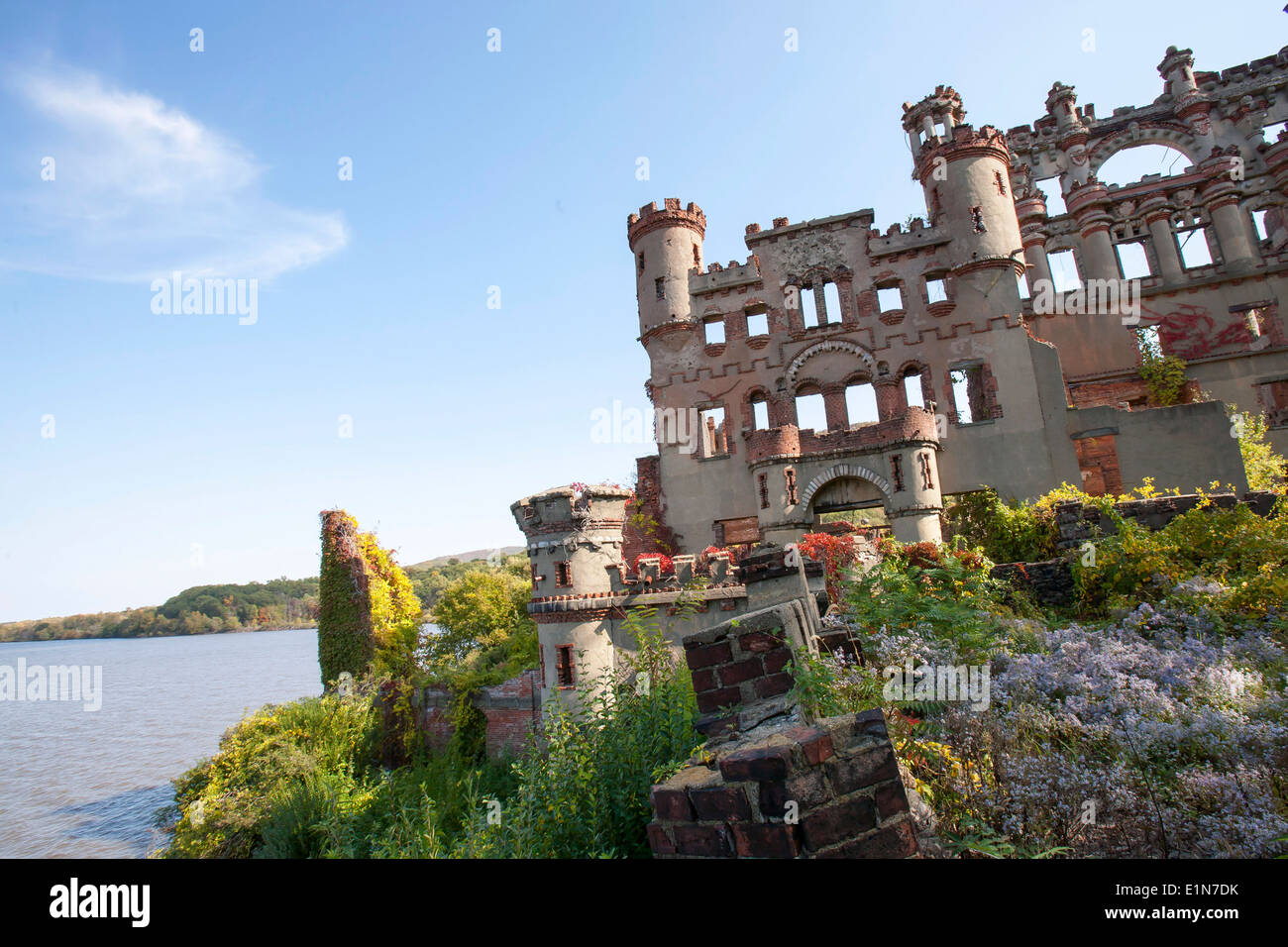 Ruins of Bannerman Castle Armory on Pollepel Island in the Hudson River ...