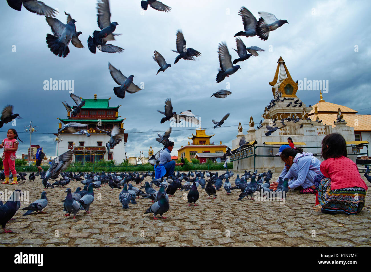 Gandantegchinlen khiid hi-res stock photography and images - Alamy