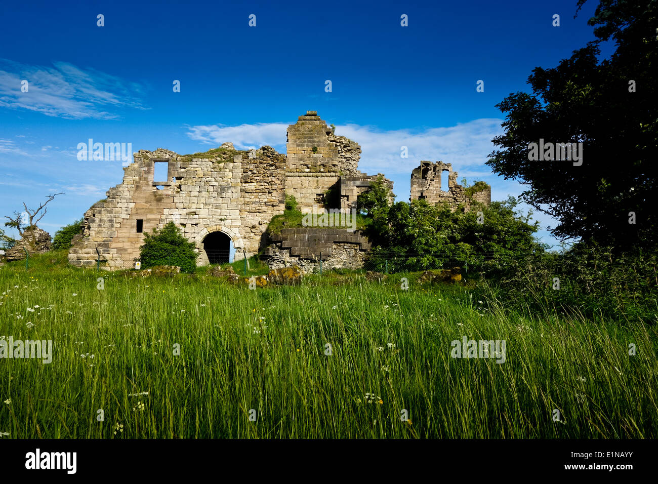 Sanquhar Castle ruin Stock Photo - Alamy