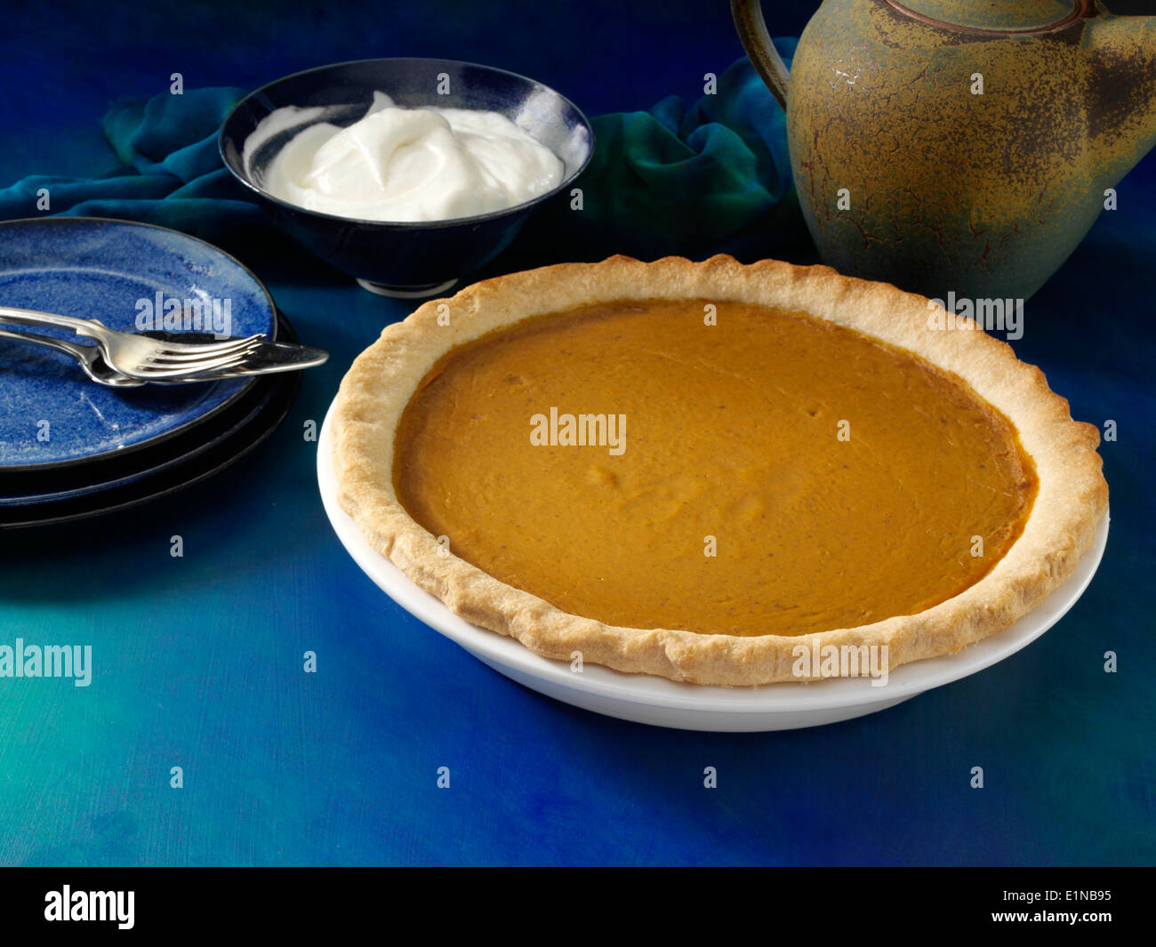 Whole pumpkin pie Stock Photo - Alamy