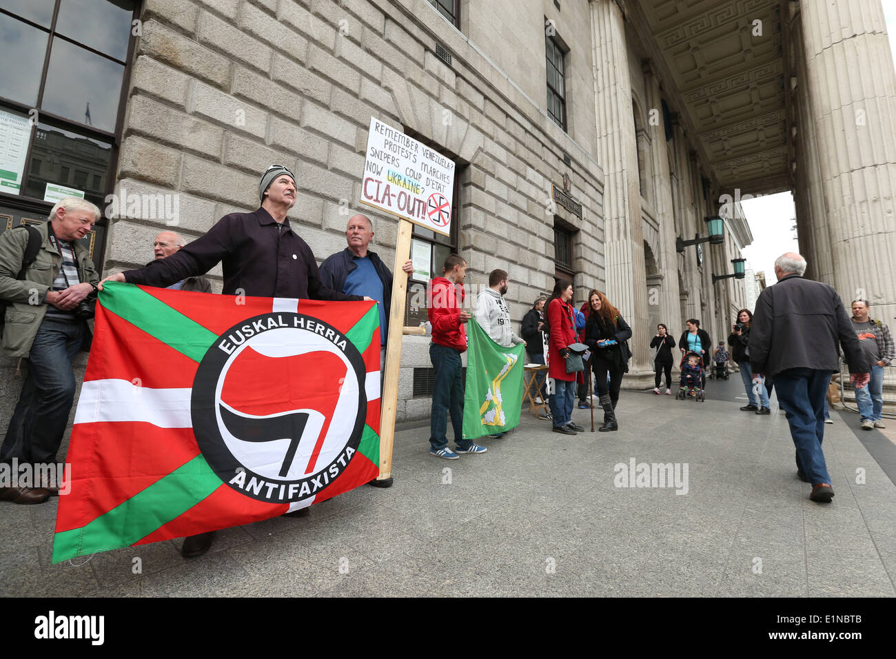 Ukraine anti fascist solidarity hi-res stock photography and images - Alamy