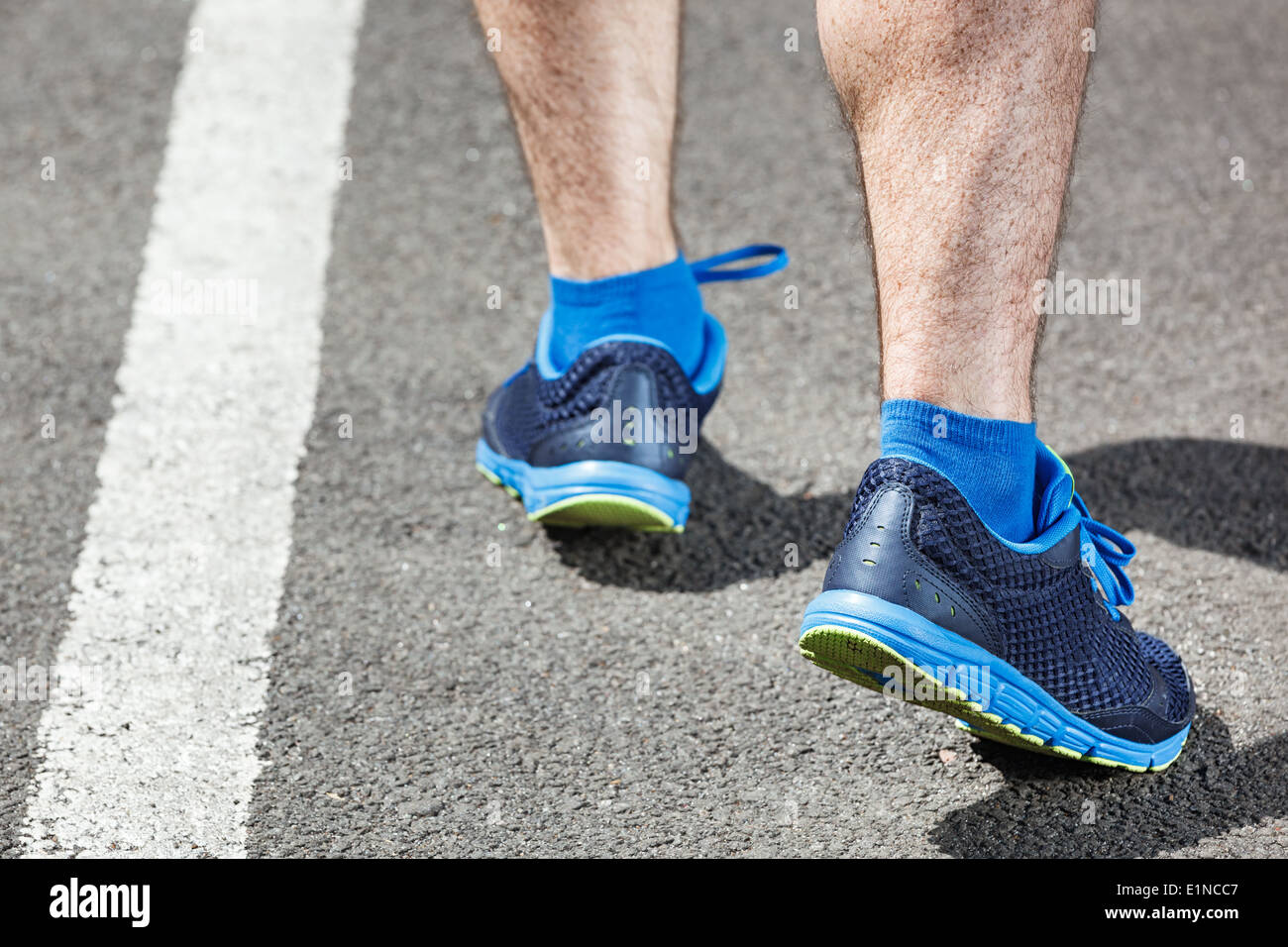 Running, legs, back view hi-res stock photography and images - Alamy