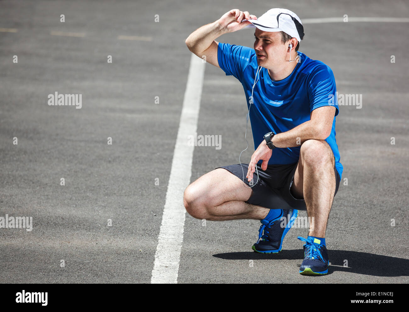 Sprinter getting ready start hi-res stock photography and images - Alamy