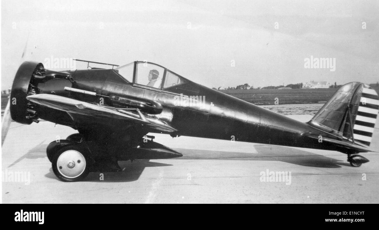 Retractable landing gear hi-res stock photography and images - Alamy