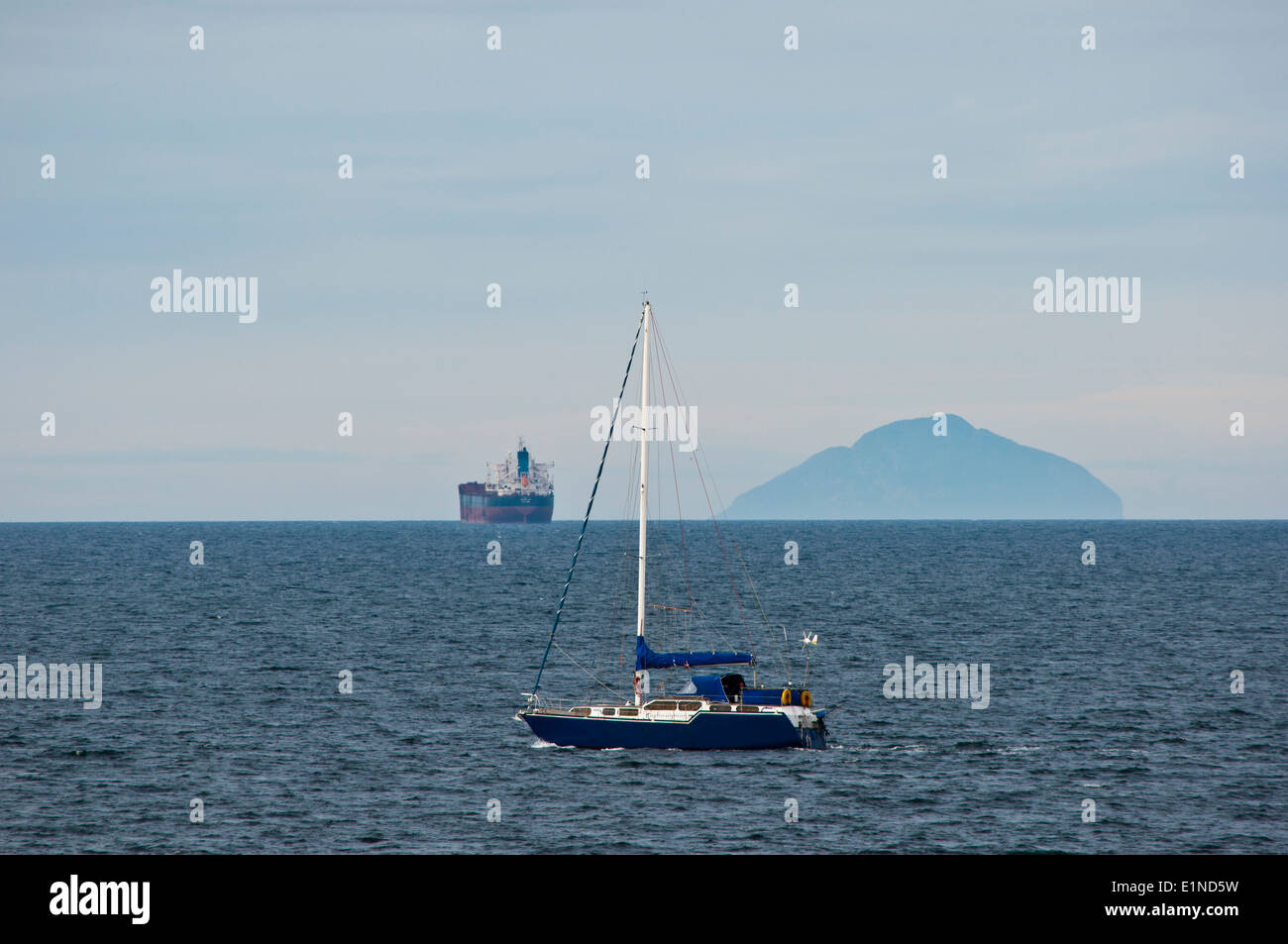 Oil tanker in the firth of Clyde Ailsa Craig Stock Photo - Alamy