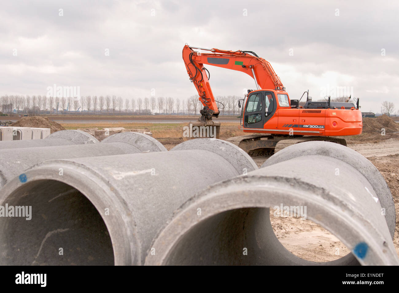 Earthworks with excavator hi-res stock photography and images - Alamy