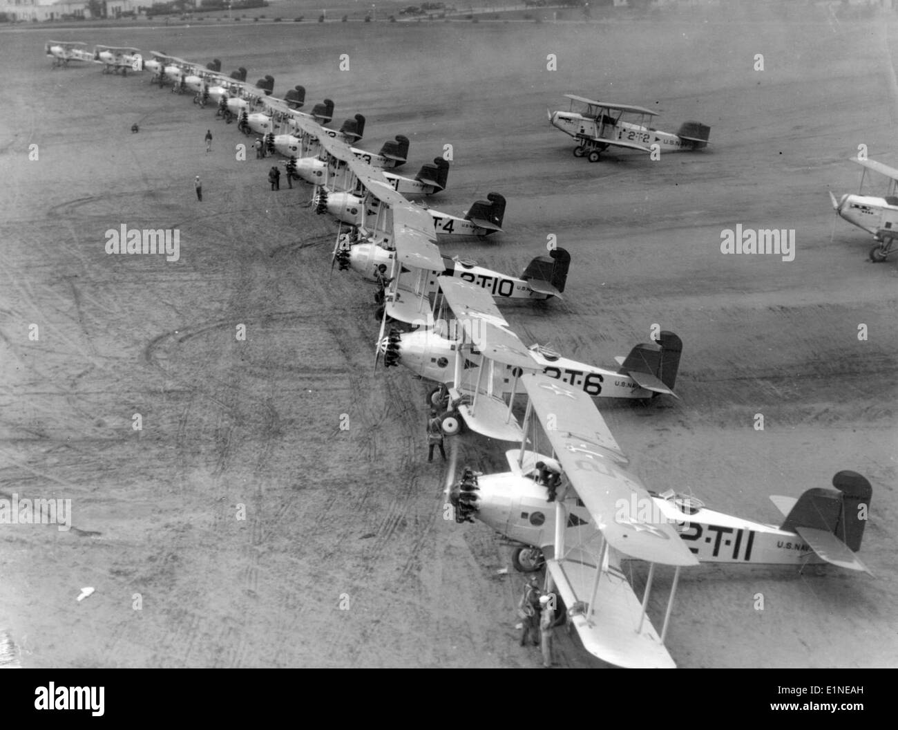 The Martin T4M-1 was a biplane torpedo bomber used by the U.S. Navy in ...