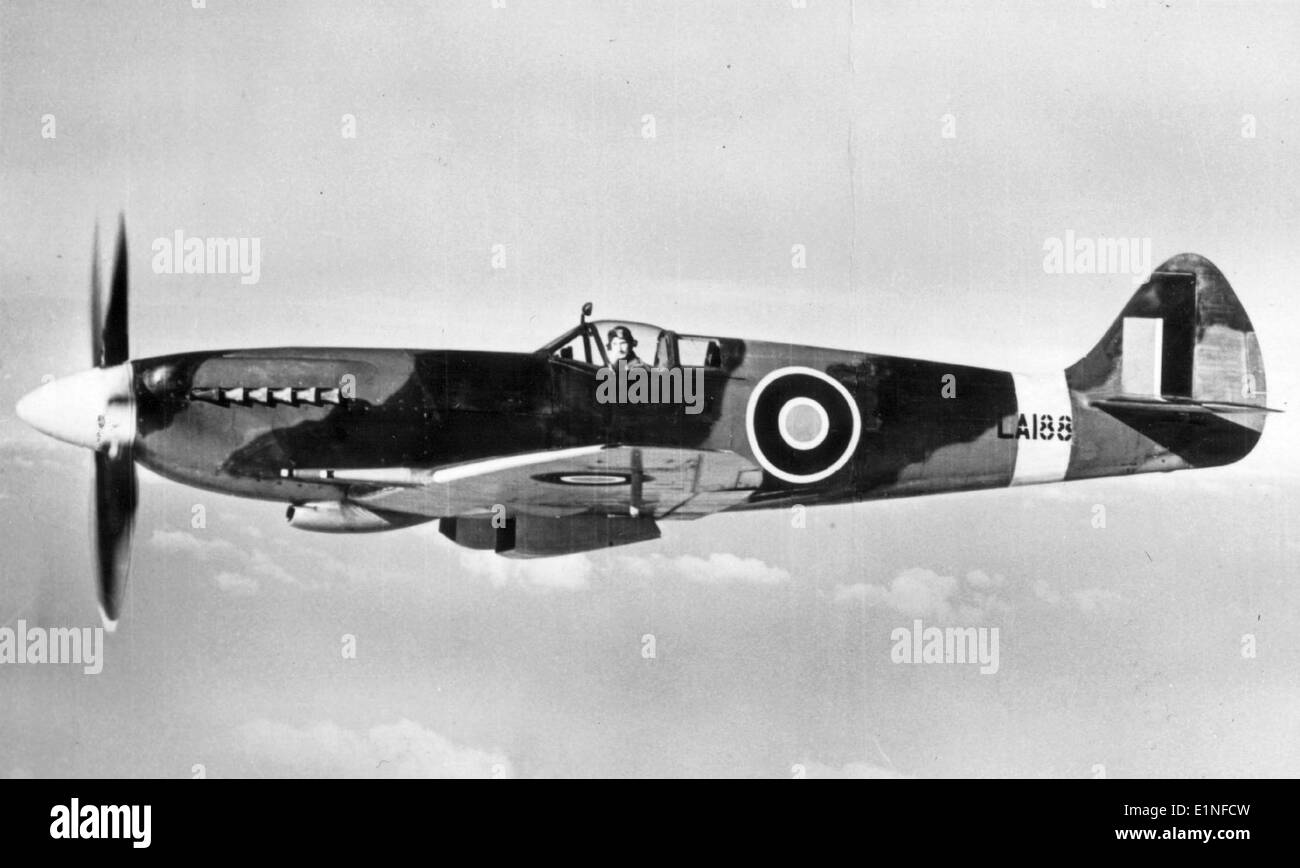 Supermarine spitfire mk 21 hi-res stock photography and images - Alamy