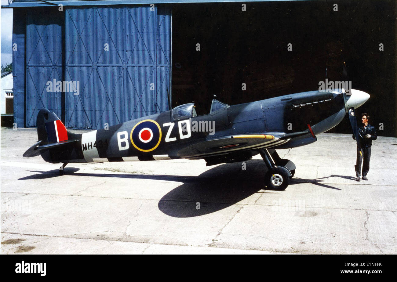 Supermarine spitfire mk ixb mh434 hi-res stock photography and images ...