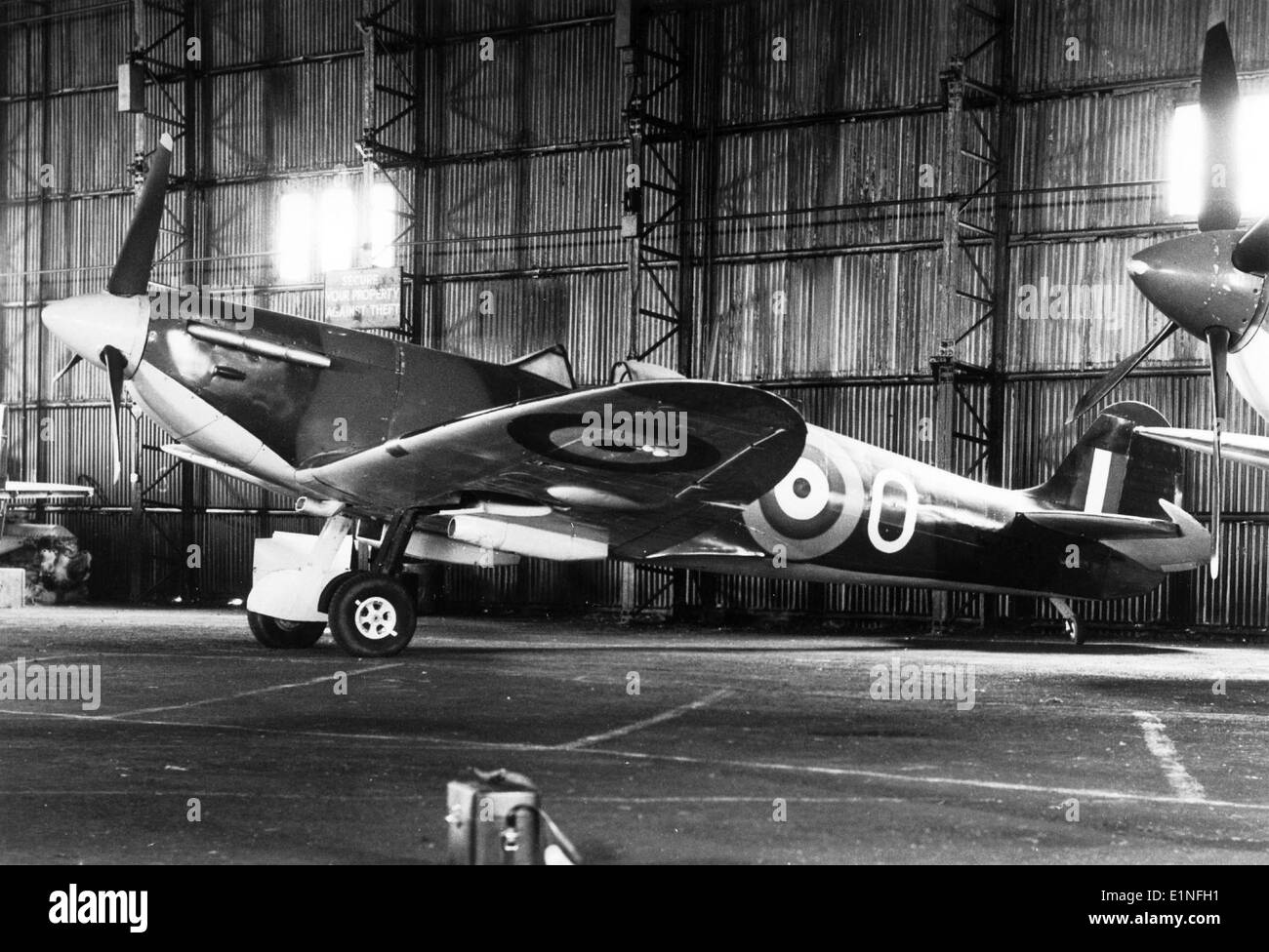 Spitfire mk vb hi-res stock photography and images - Alamy