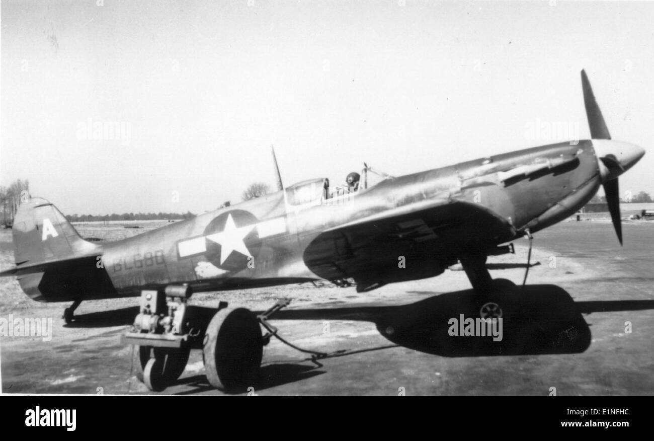 Supermarine spitfire mk vb hi-res stock photography and images - Alamy
