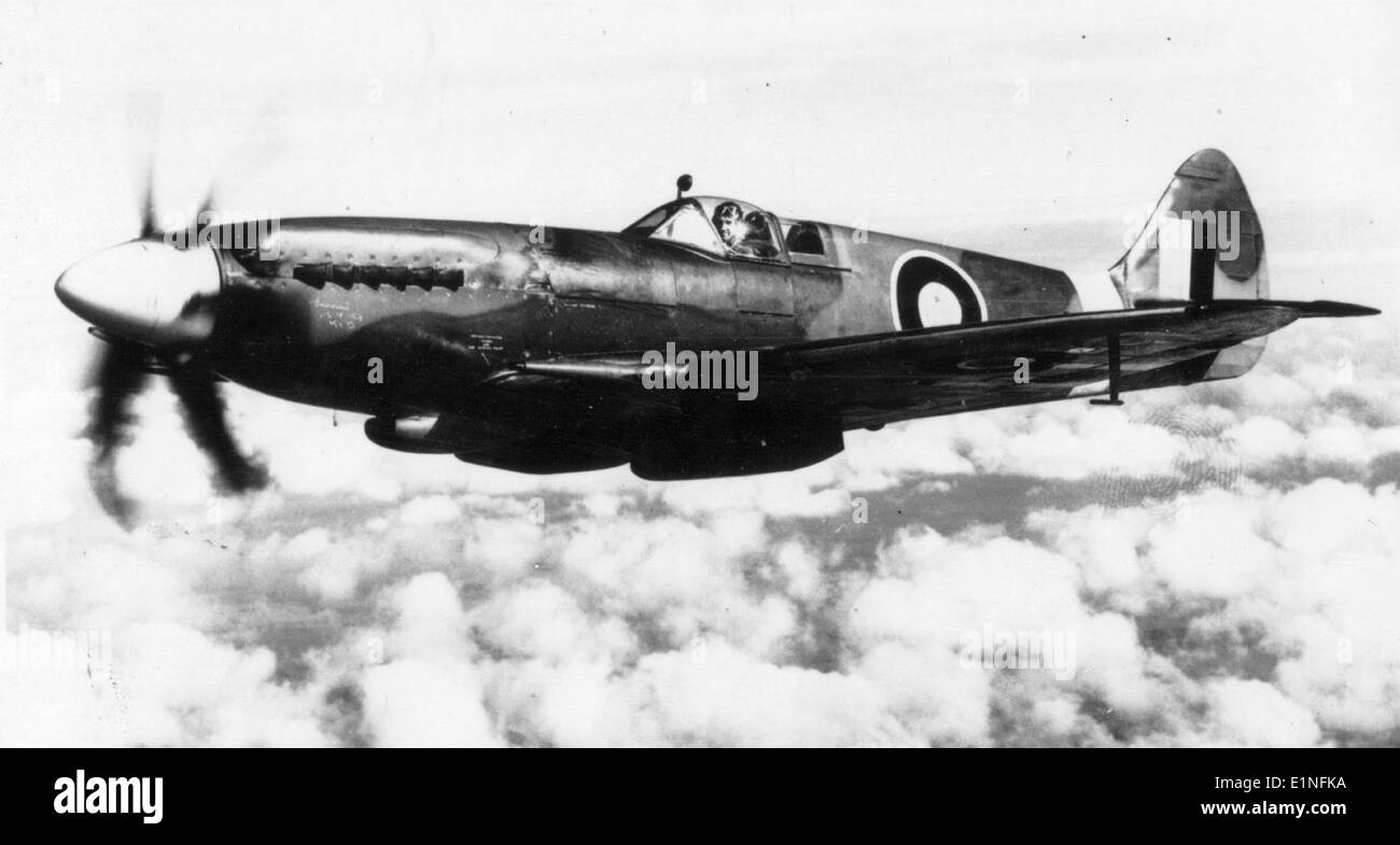 Supermarine spitfire mk xiv hi-res stock photography and images - Alamy