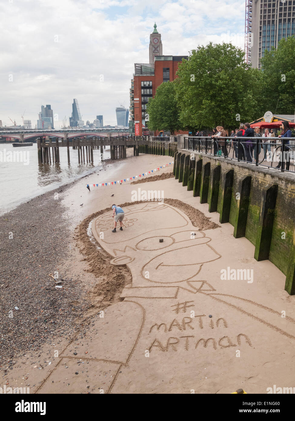 Homer simpson cartoon hi-res stock photography and images - Alamy