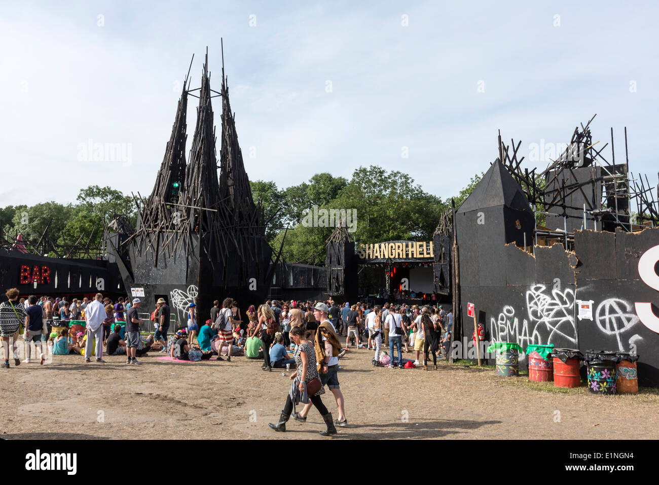 Shangri hell hell stage glastonbury hi-res stock photography and images ...