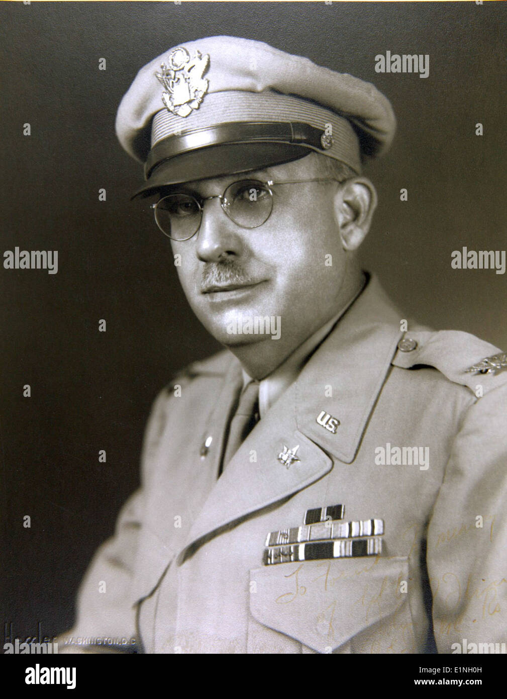 Illegible signature hi-res stock photography and images - Alamy