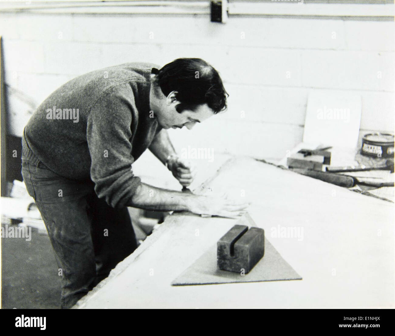 Pooting hi-res stock photography and images - Alamy