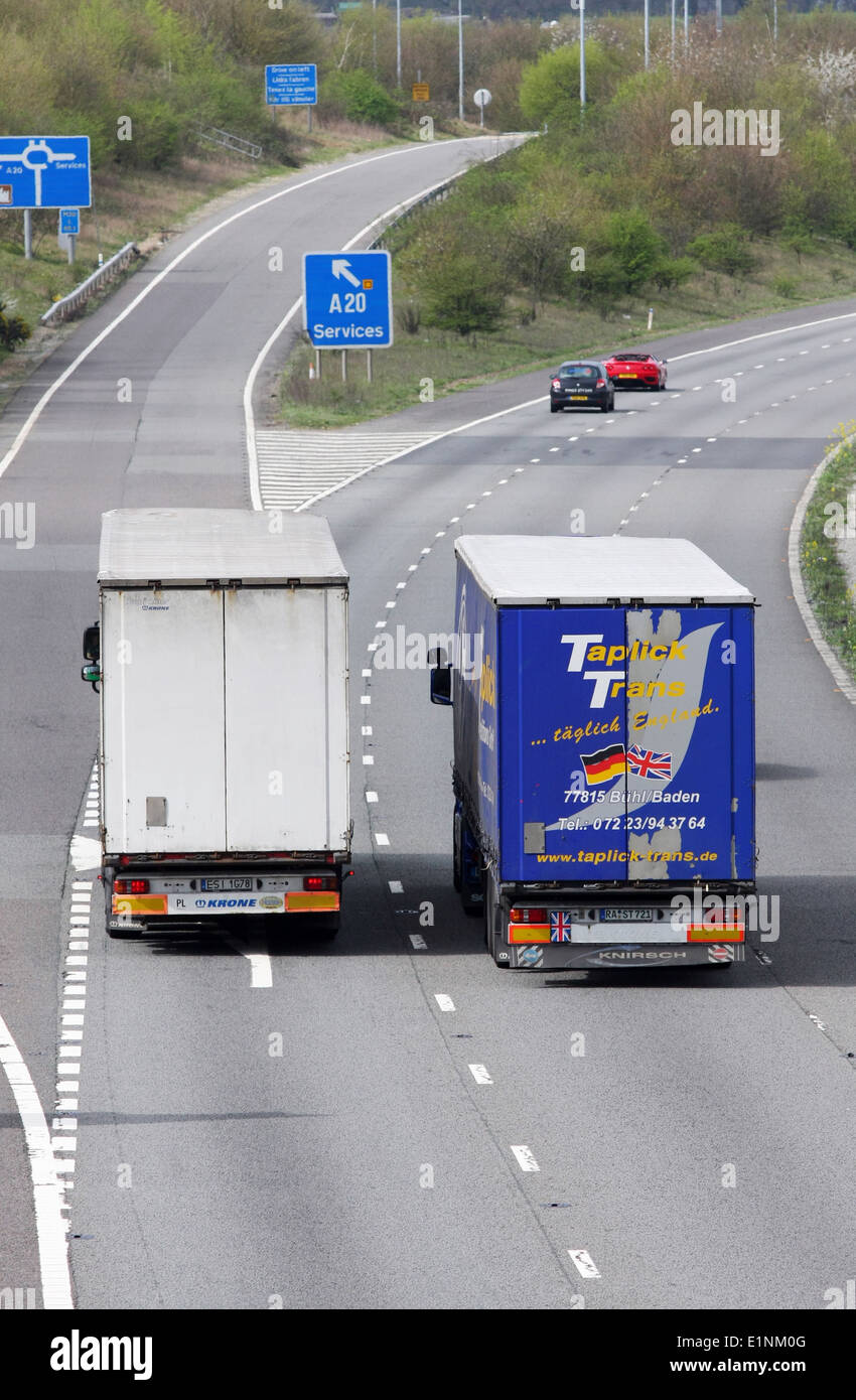 Heavy goods vehicle side view hi-res stock photography and images - Alamy