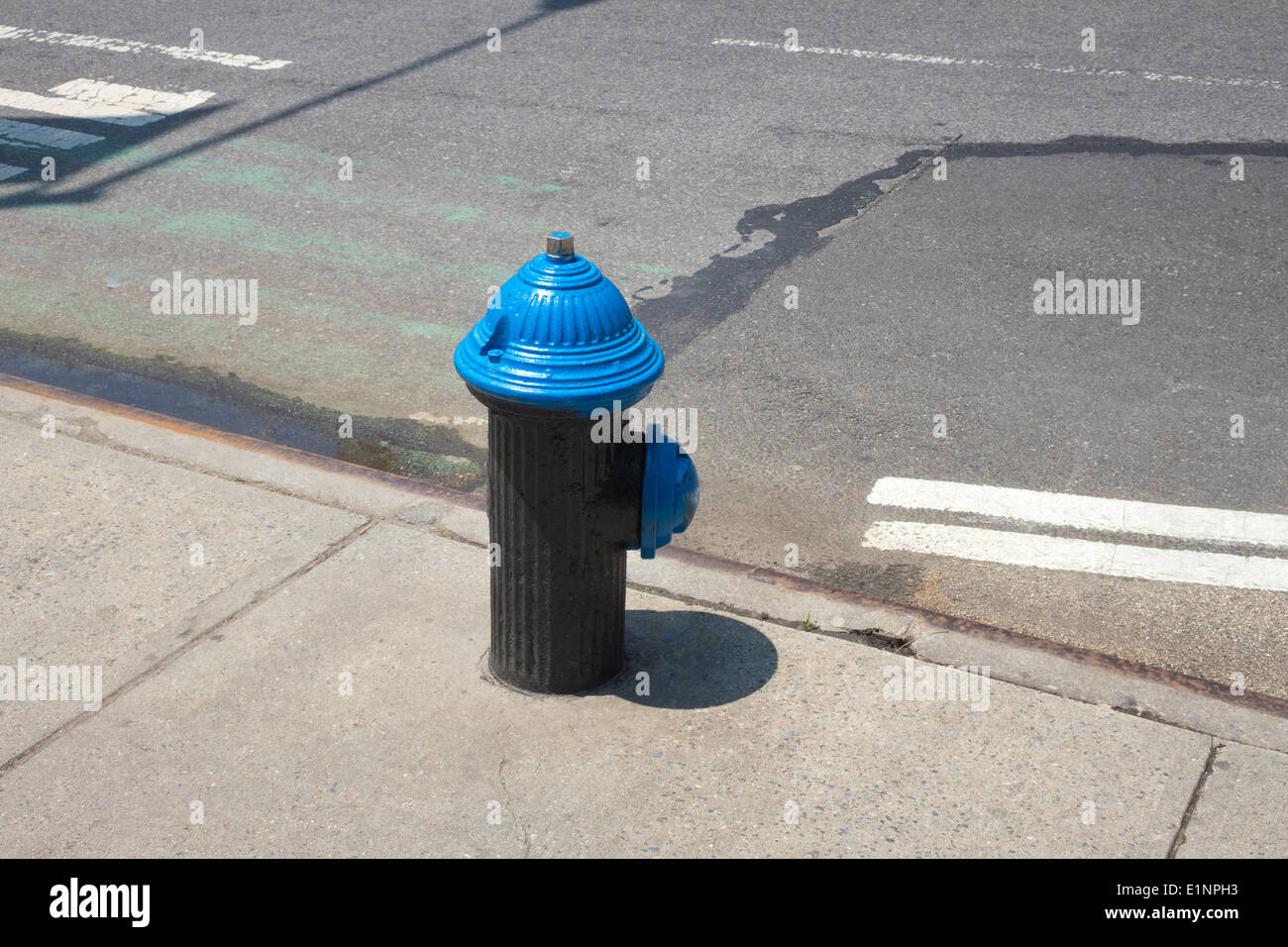 New york city fire hydrant hi-res stock photography and images - Alamy