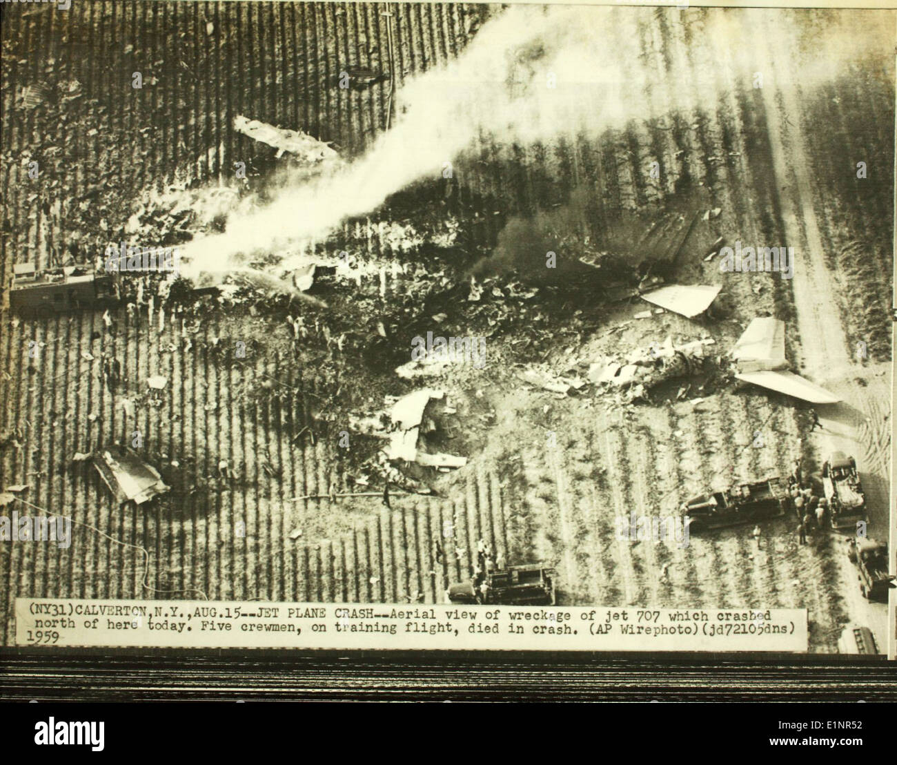 In 1959, an American Airlines Boeing 707-123, registration N7514A, was ...